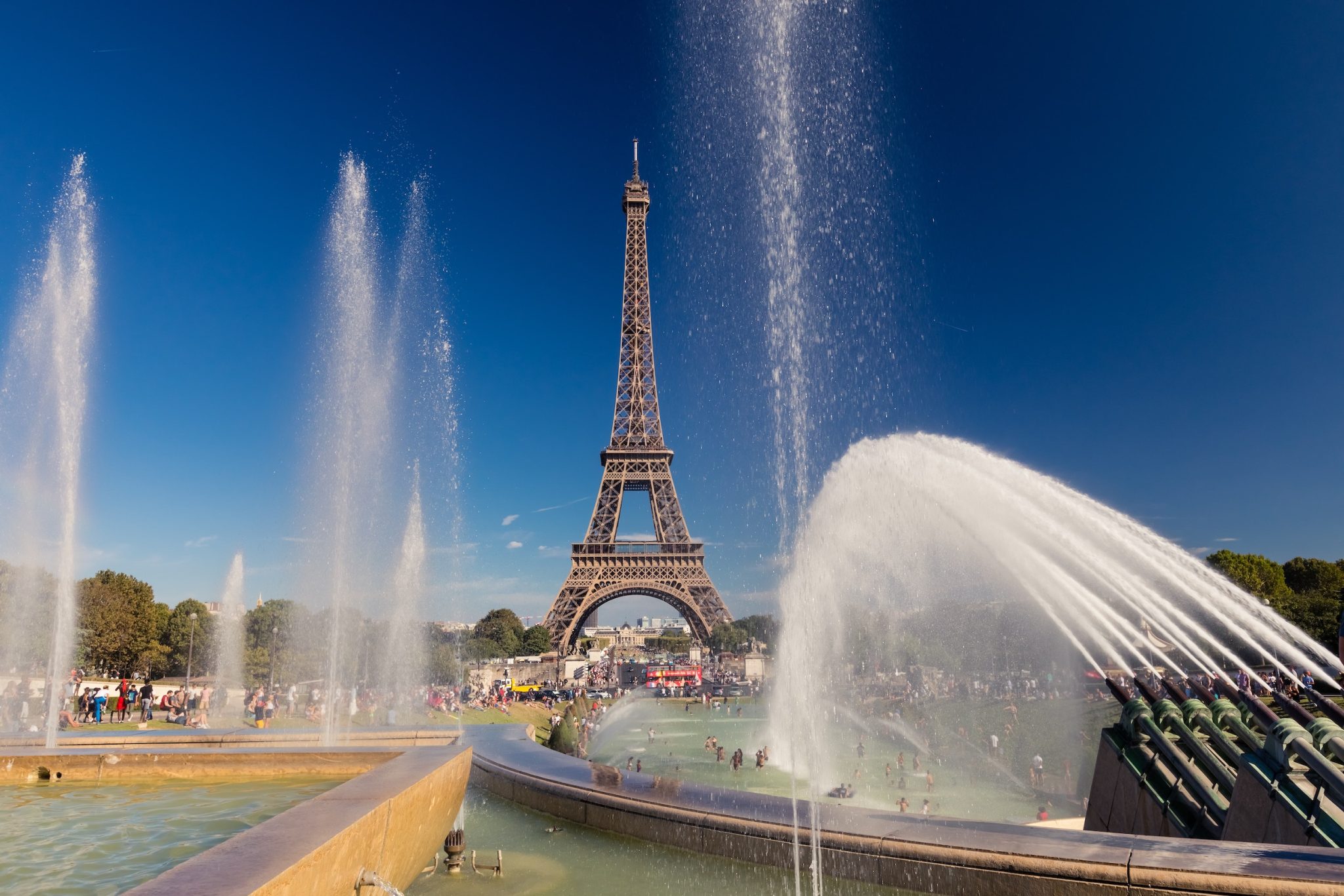 Découvrir Paris : Les 10 lieux emblématiques à ne pas manquer ...