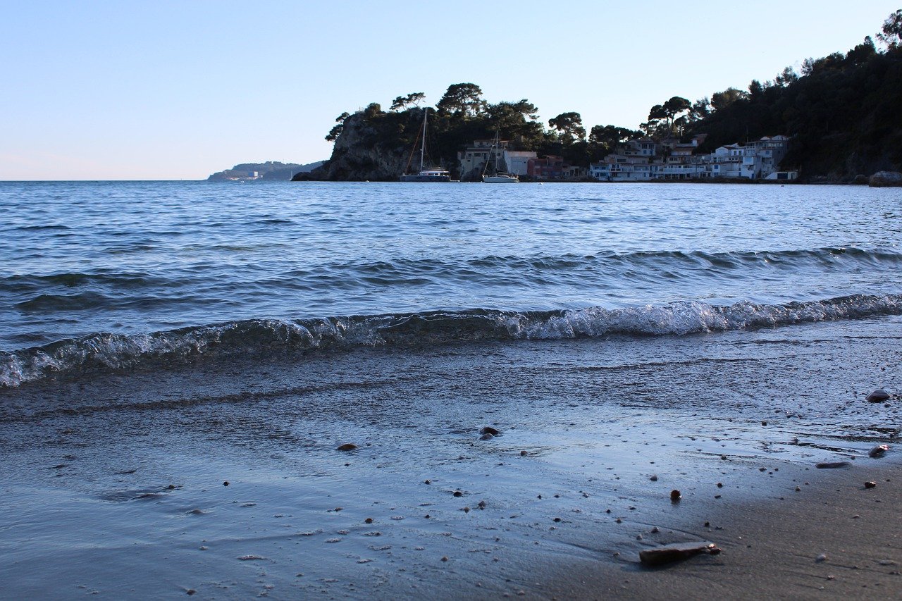 Plage du Mourillon à Toulon: Détente écoresponsable